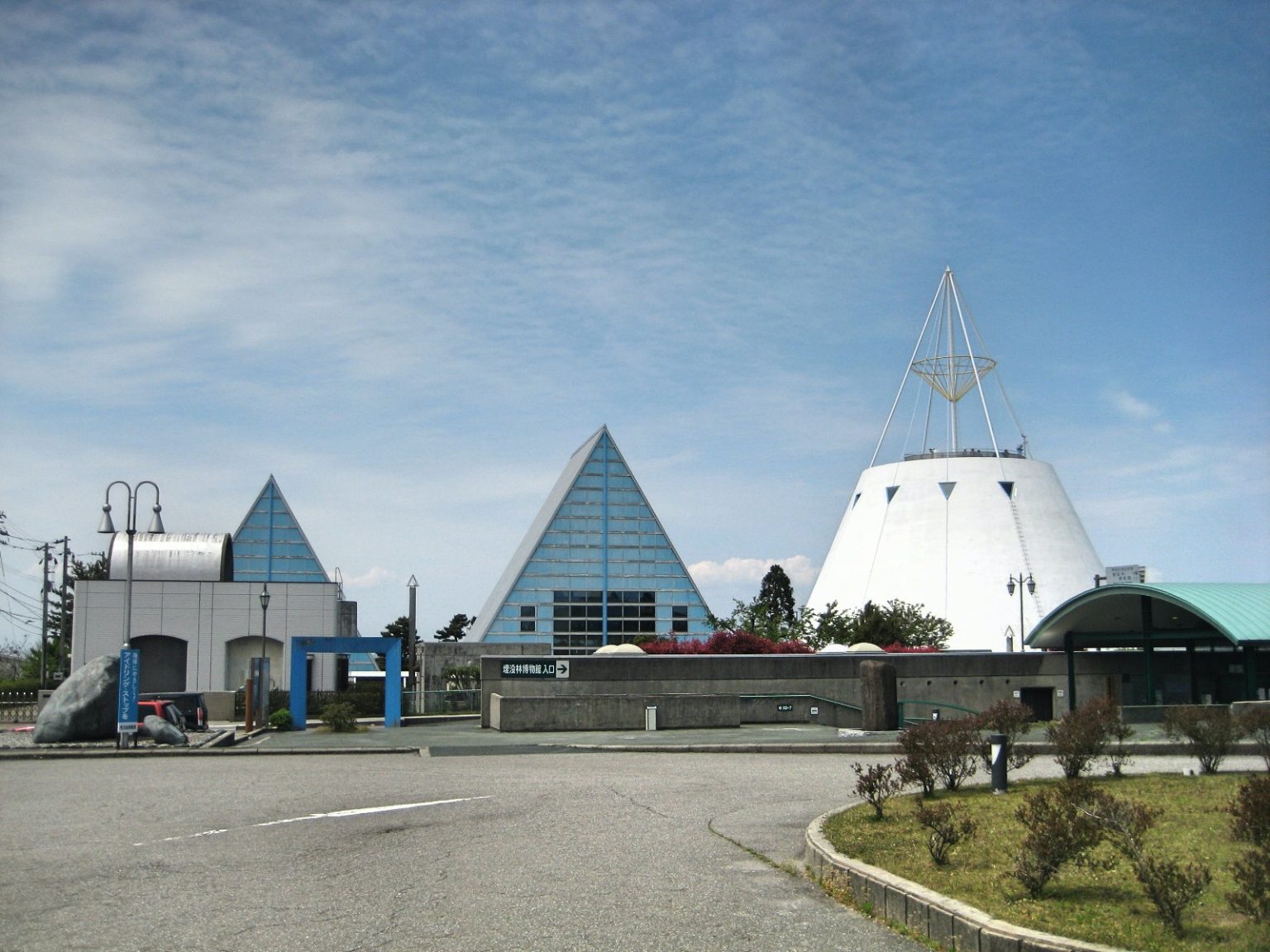 Two mysterious things you can see in Uozu | The Association for Japanese History and Travel